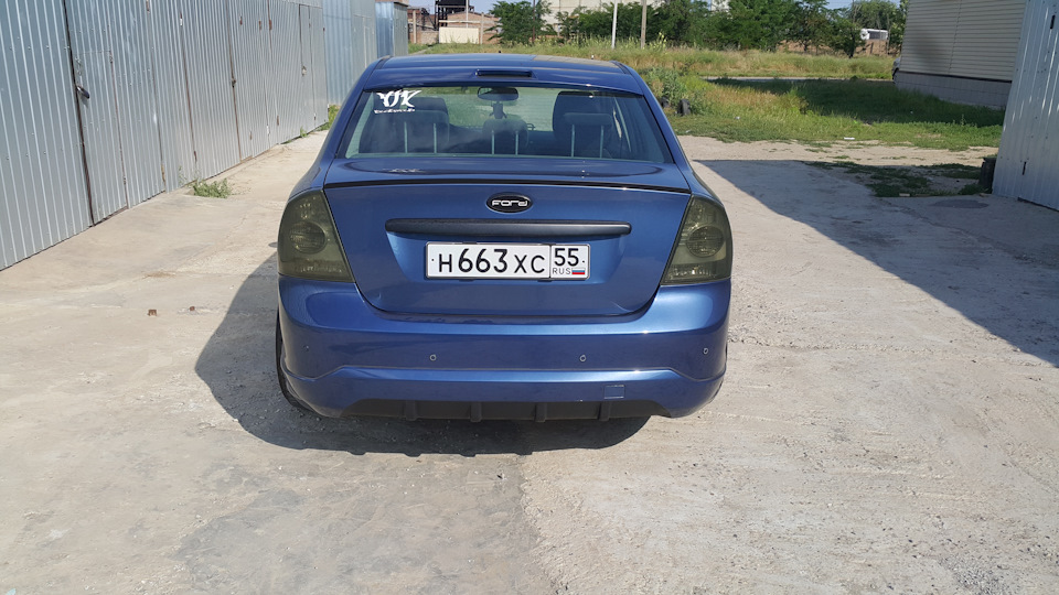 Покраска задней юбки — Ford Focus Sedan II, 1,6 л, 2008 года | стайлинг ...