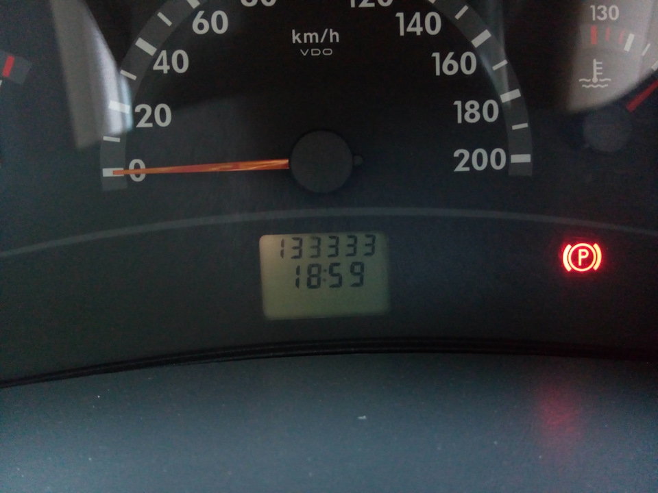 Радиостанция и тройки. — Lada Калина Хэтчбек (1G), 1,6 л, 2008 года ...