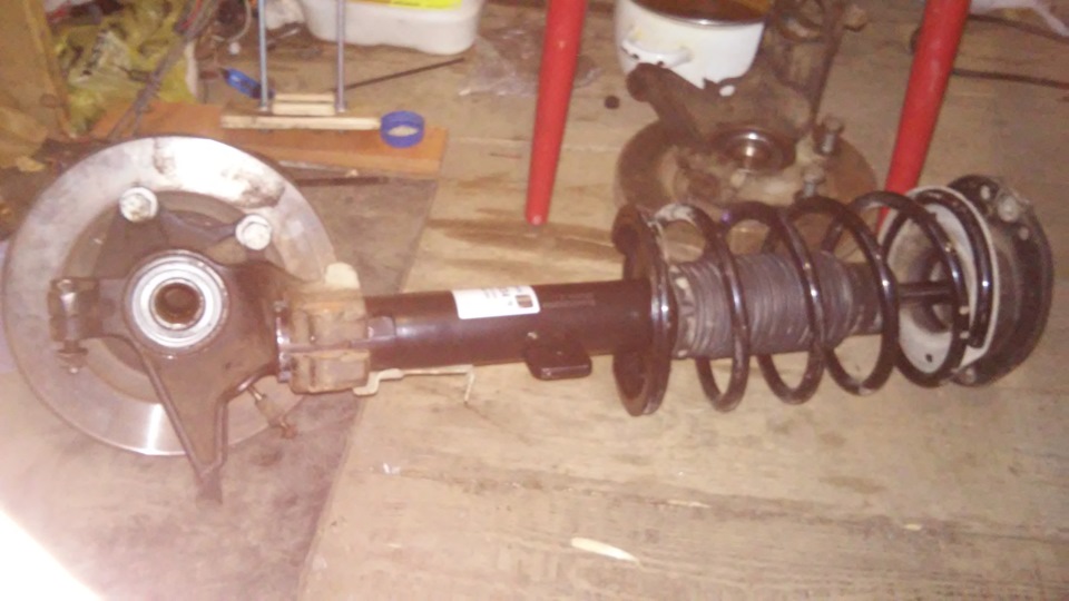 Замена стоек и подшипников качения стойки! — Peugeot 206, 1,6 л, 2000 ...