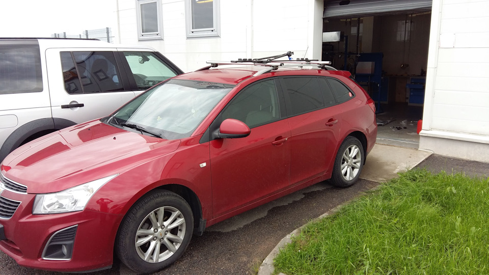 Рога на крышу — Chevrolet Cruze Station Wagon, 2013 года | аксессуары ...