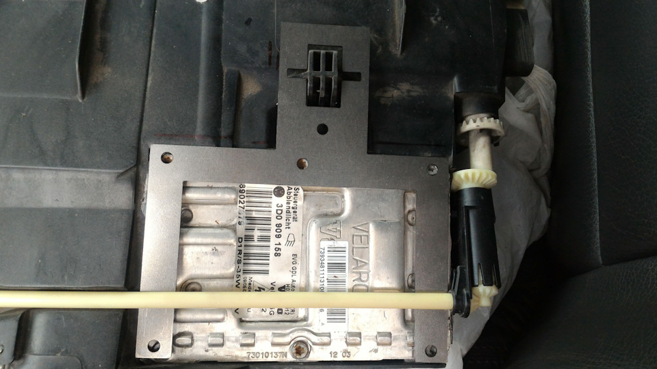 § 170. Закрепил Фары! — Volkswagen Touareg (1G), 3,2 л, 2003 года ...