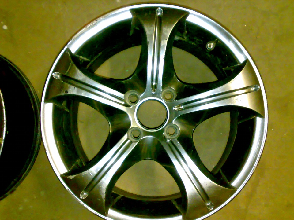 литье R15 б у — Volkswagen Passat Variant B4 1 8 л 1994 года колёсные диски Drive2