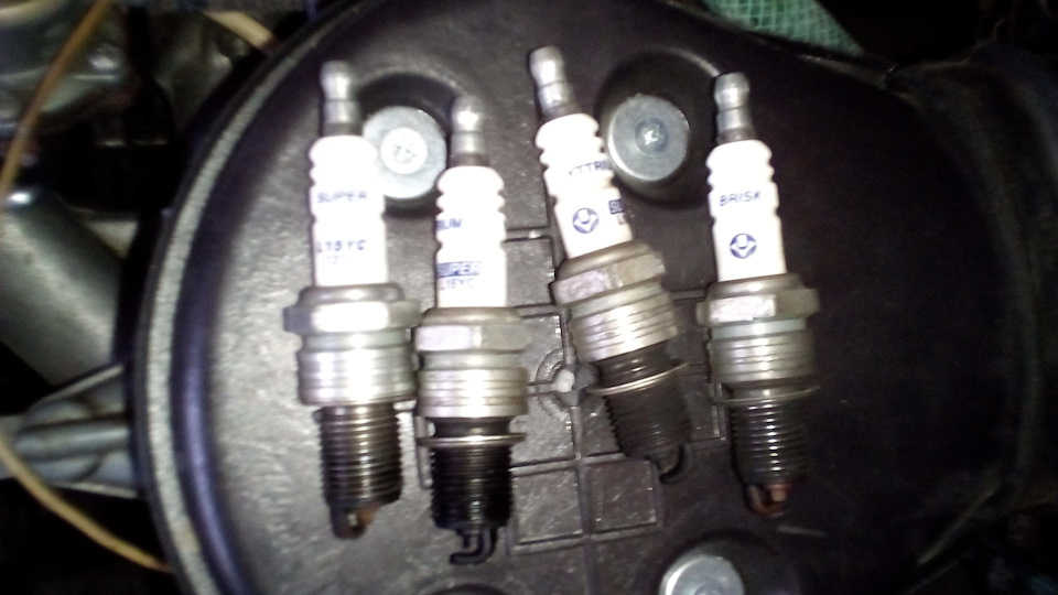 Замена свечей на NGK BP7ES… — Москвич 2141, 1,5 л, 1991 года | своими ...