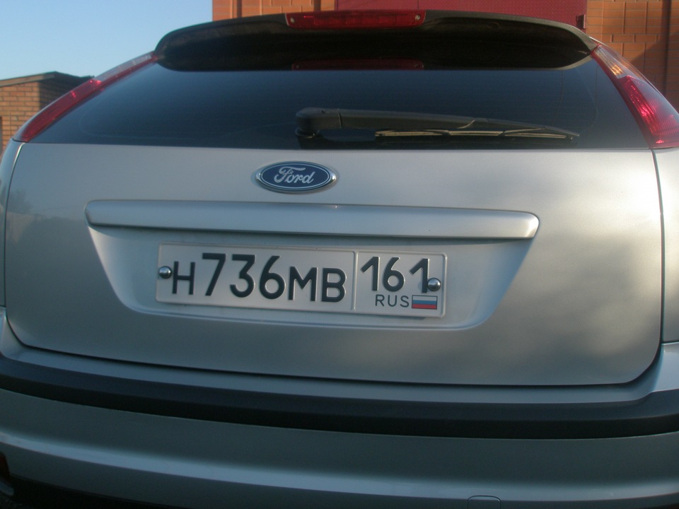 Снял шильдик =) — Ford Focus Hatchback II, 1,8 л, 2006 года | просто ...