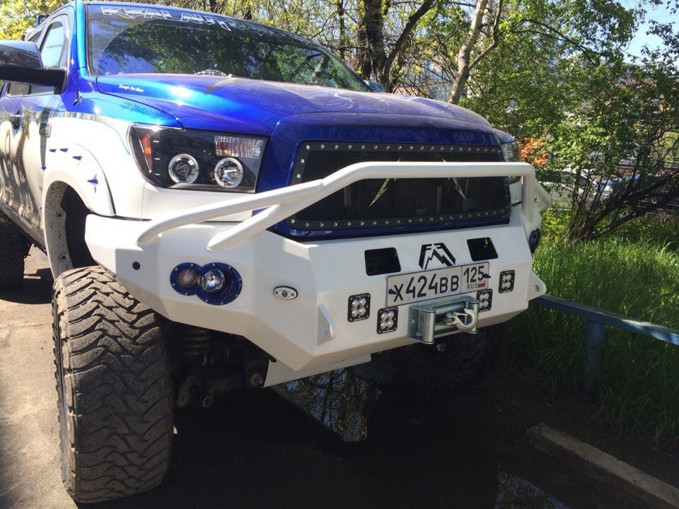 Бамперы Fab Fours — Toyota Tundra (II), 5,7 л, 2008 года | тюнинг | DRIVE2