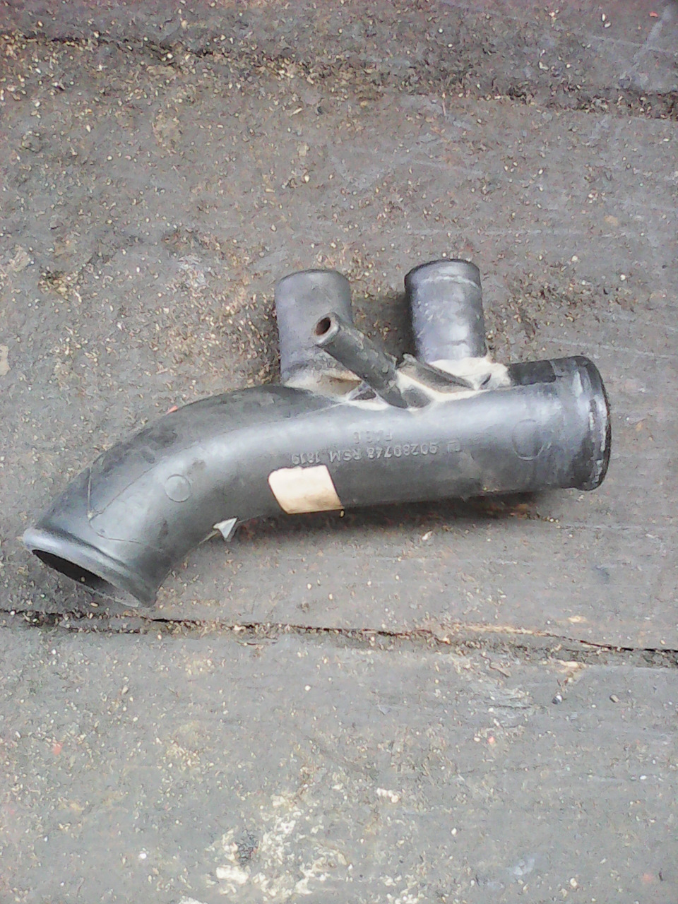 90280748 Фитинг системы охлаждения двигателя GM | Запчасти на DRIVE2