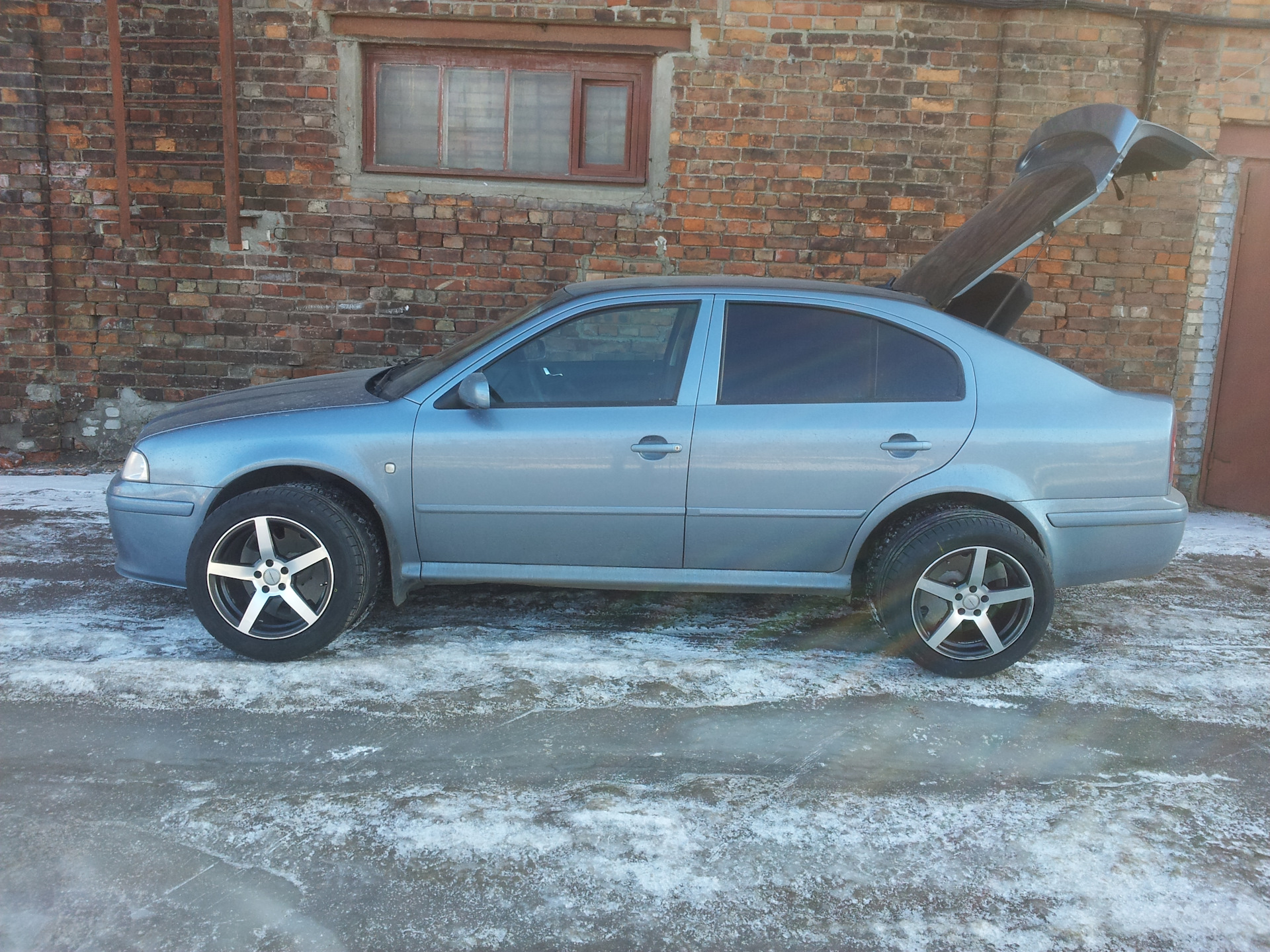 К лету готов! — Skoda Octavia A4 Mk1, 1,6 л, 2007 года | колёсные диски | DRIVE2