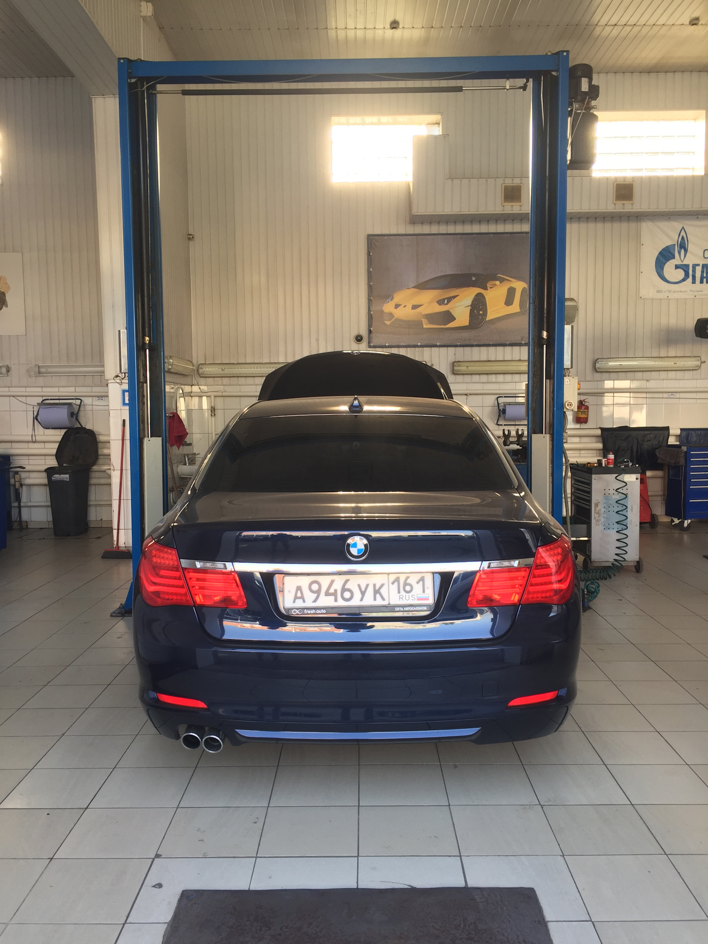 Баржа попросила масла — BMW 7 series (F01/02), 3 л, 2012 года | визит на сервис | DRIVE2