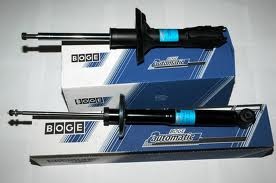 Замена спортивных амортизаторов Bilstein на Boge/Sachs — Audi S4 (C4 ...