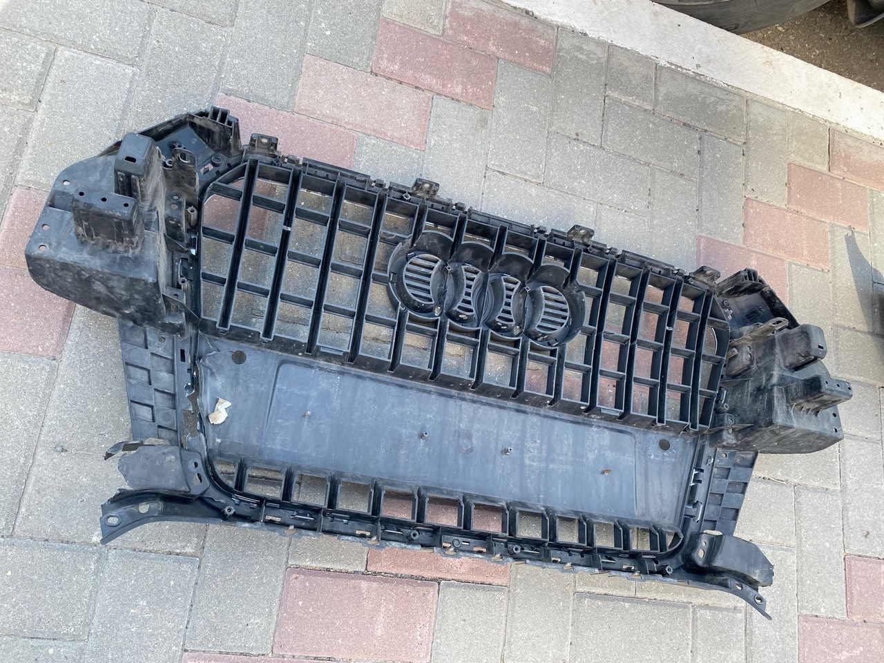 Продажа запчасти, может кому нужно. Audi Q3 2011 — Audi Q3 (1G), 2 л ...