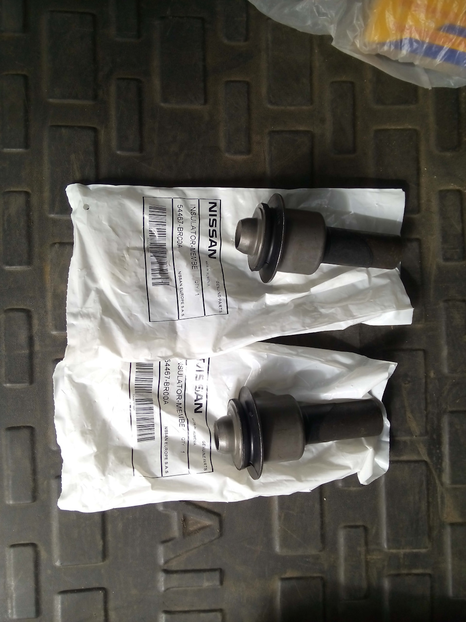 54467BR00A Сайлентблок (комплект) NISSAN INFINITI | Запчасти на DRIVE2