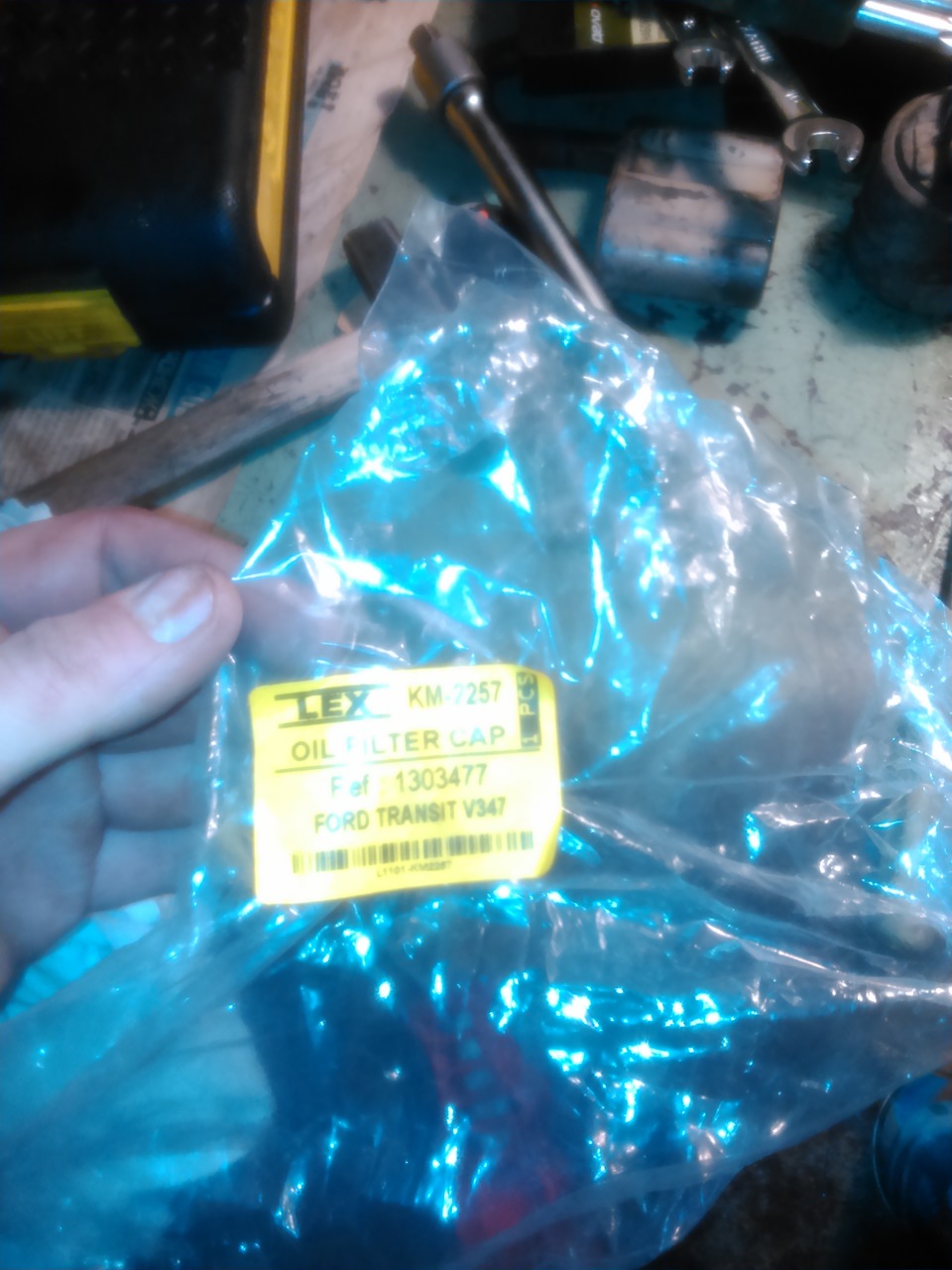 1303477 Крышка корпуса масляного фильтра Ford | Запчасти на DRIVE2