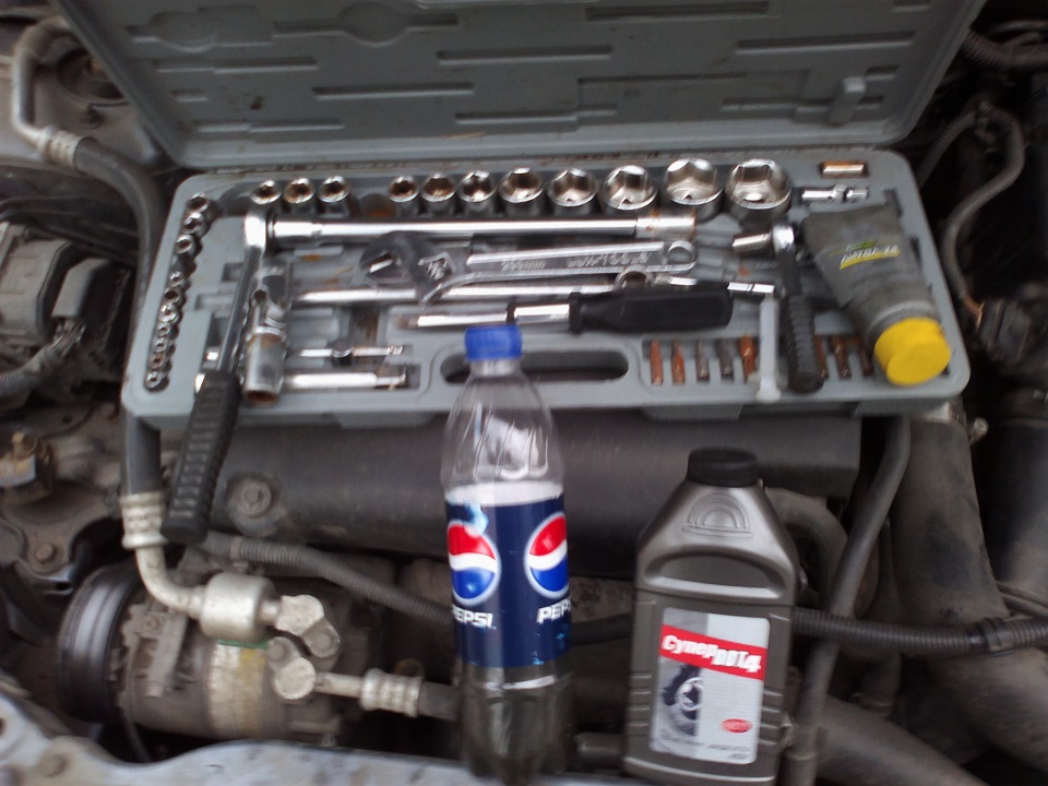 Замена тормозной жижи в сцеплении! — Honda Civic Hatchback (7G), 1,7 л ...
