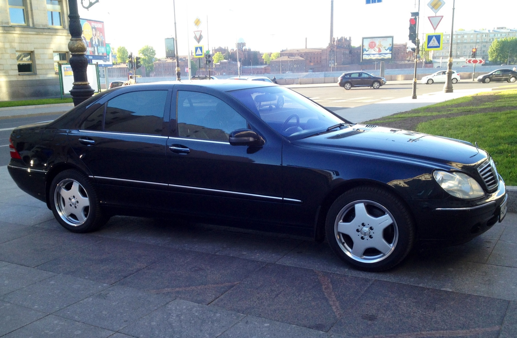 Наблюдения и впечатления — Mercedes-Benz S-Class (W220), 5 л, 2001 года | наблюдение | DRIVE2