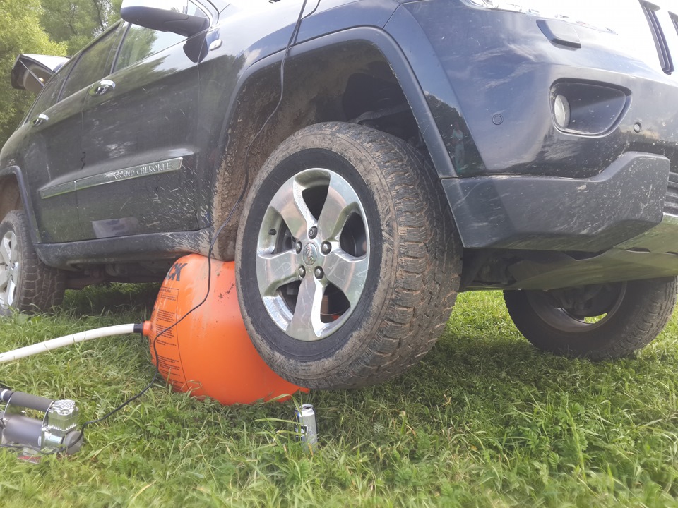 домкрат надувной — Jeep Grand Cherokee (WK2), 1,3 л, 2021 года ...