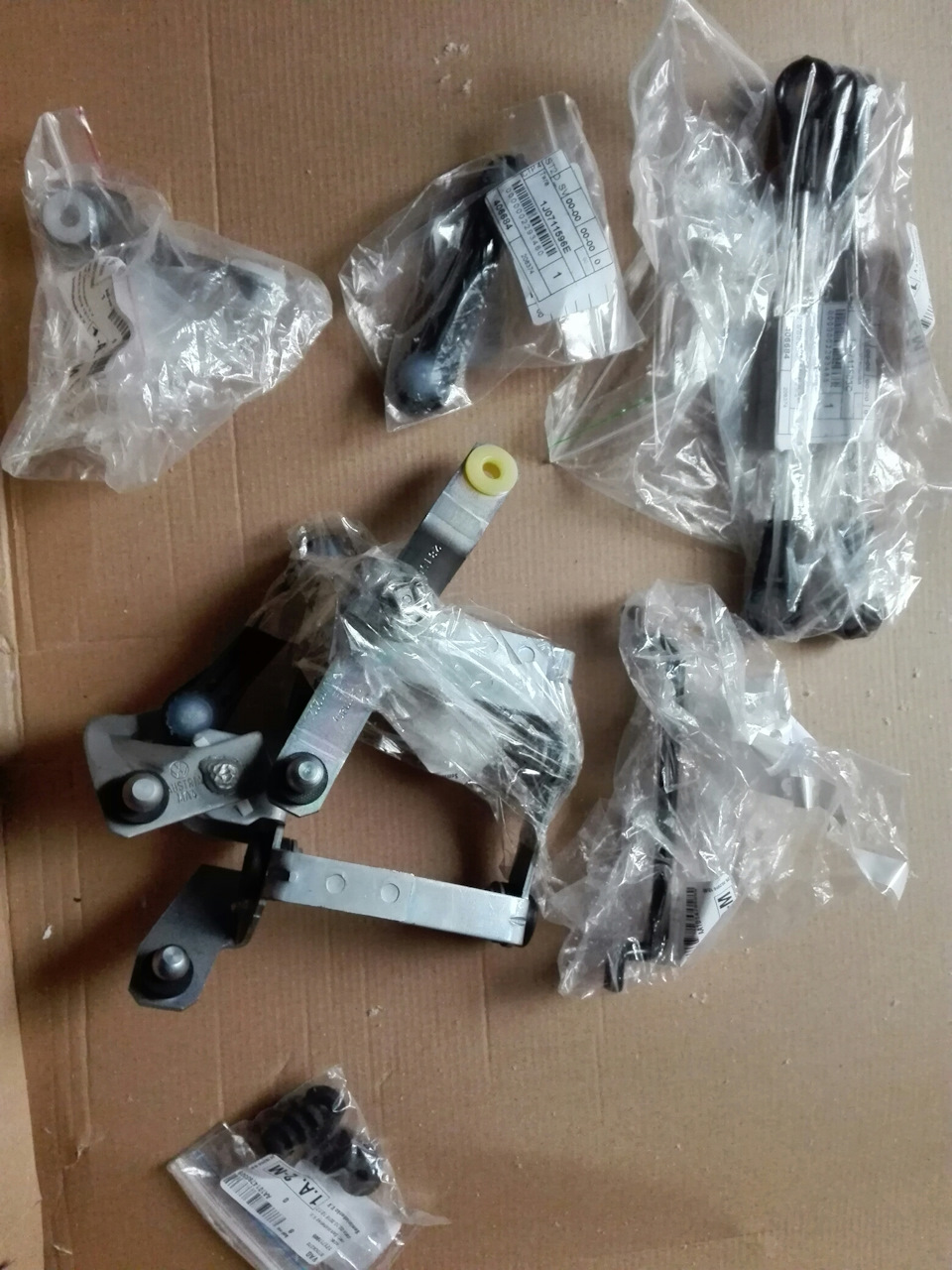 Ремкомплект м-ма выбора скоростей — Skoda Octavia A4 Mk1, 1,6 л, 2009 ...