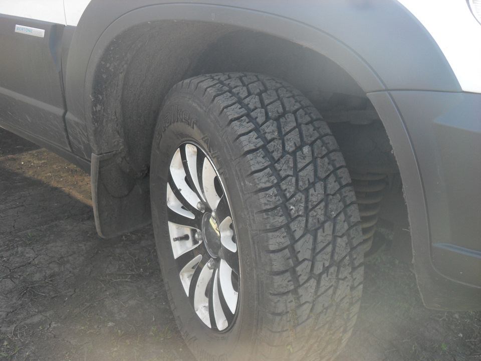 Шины "Бонтайр Сталкер АТ 205/75 R15 — Chevrolet Niva (1G), 1,7 л, 2015 ...