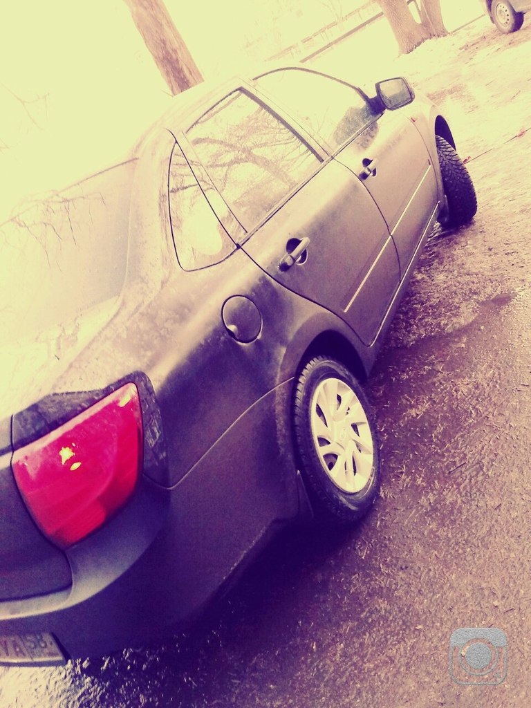 Прикрутил грантовские заводские колпаки) — Lada Гранта (1G), 1,6 л ...