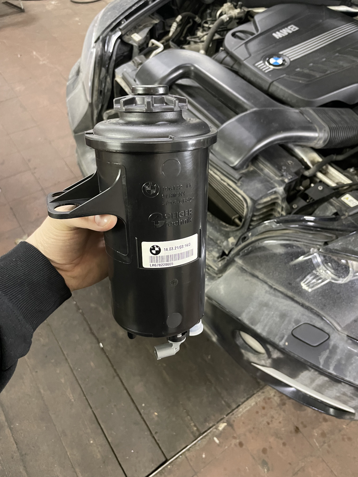 Не мешай машине работать, замена эластичного шланга ГУР — BMW X5 (E70 ...