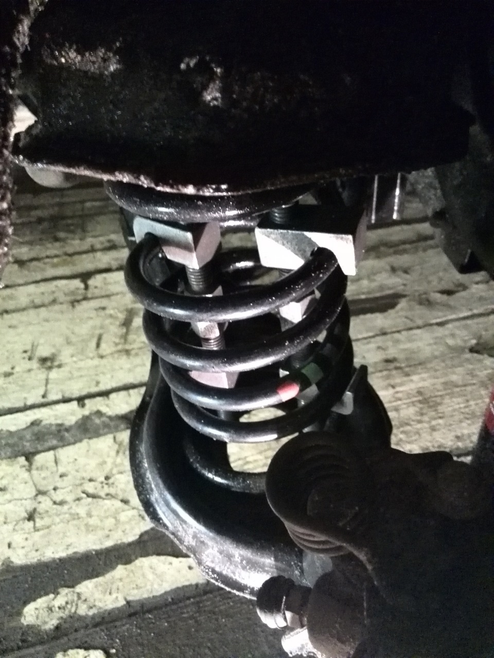 Все занижают, а я иду в отрыв — Ford Focus Hatchback II, 2 л, 2011 года ...