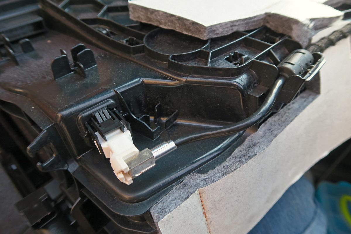 USB-разъем в перчаточном ящике — BMW 3 series (F30), 2 л, 2014 года ...