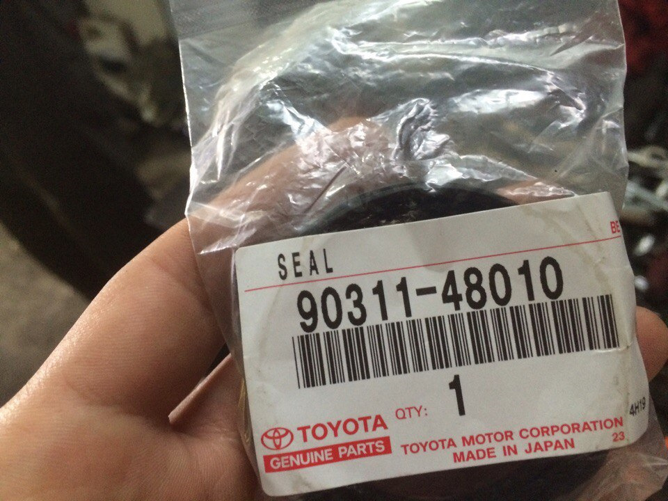 Вертикальный люфт выхода хвостовика раздатки на задний кардан — Toyota ...