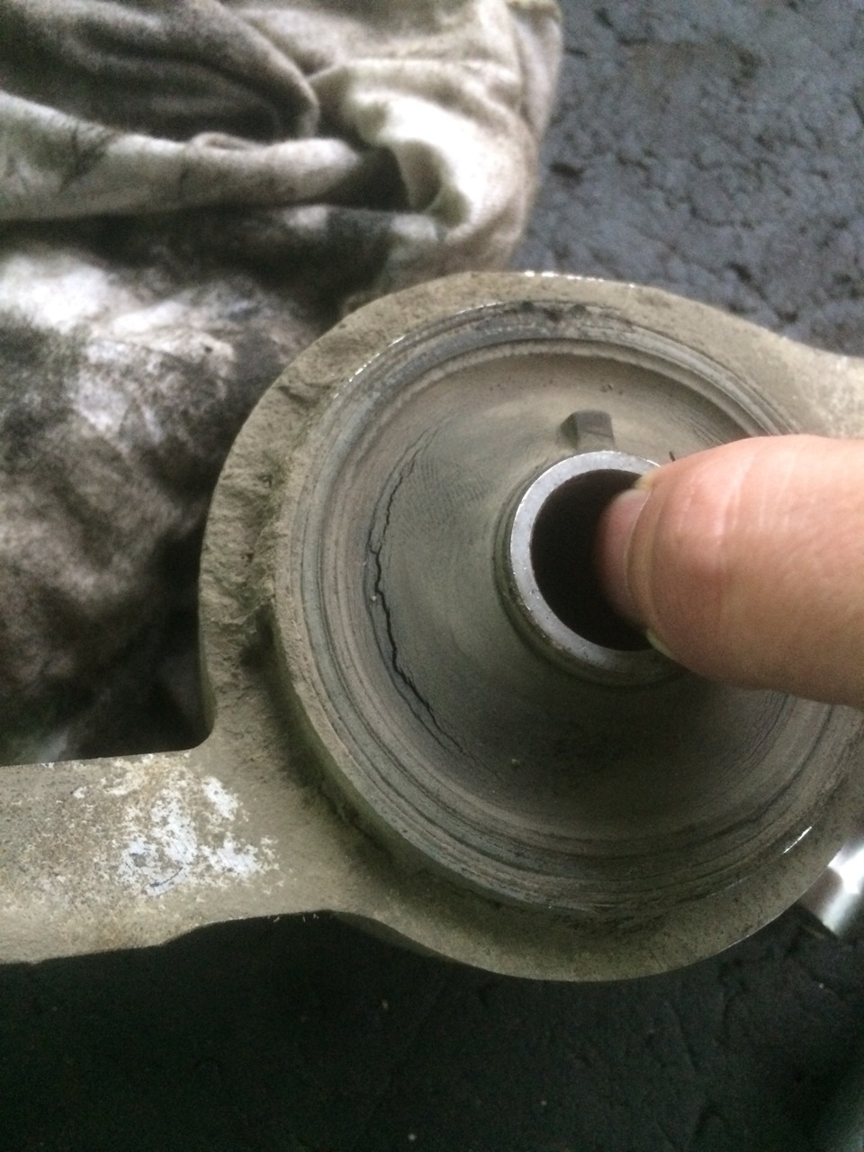 Задние сайлентблоки передних рычагов Lexus GS 300 (замена) — Lexus GS ...