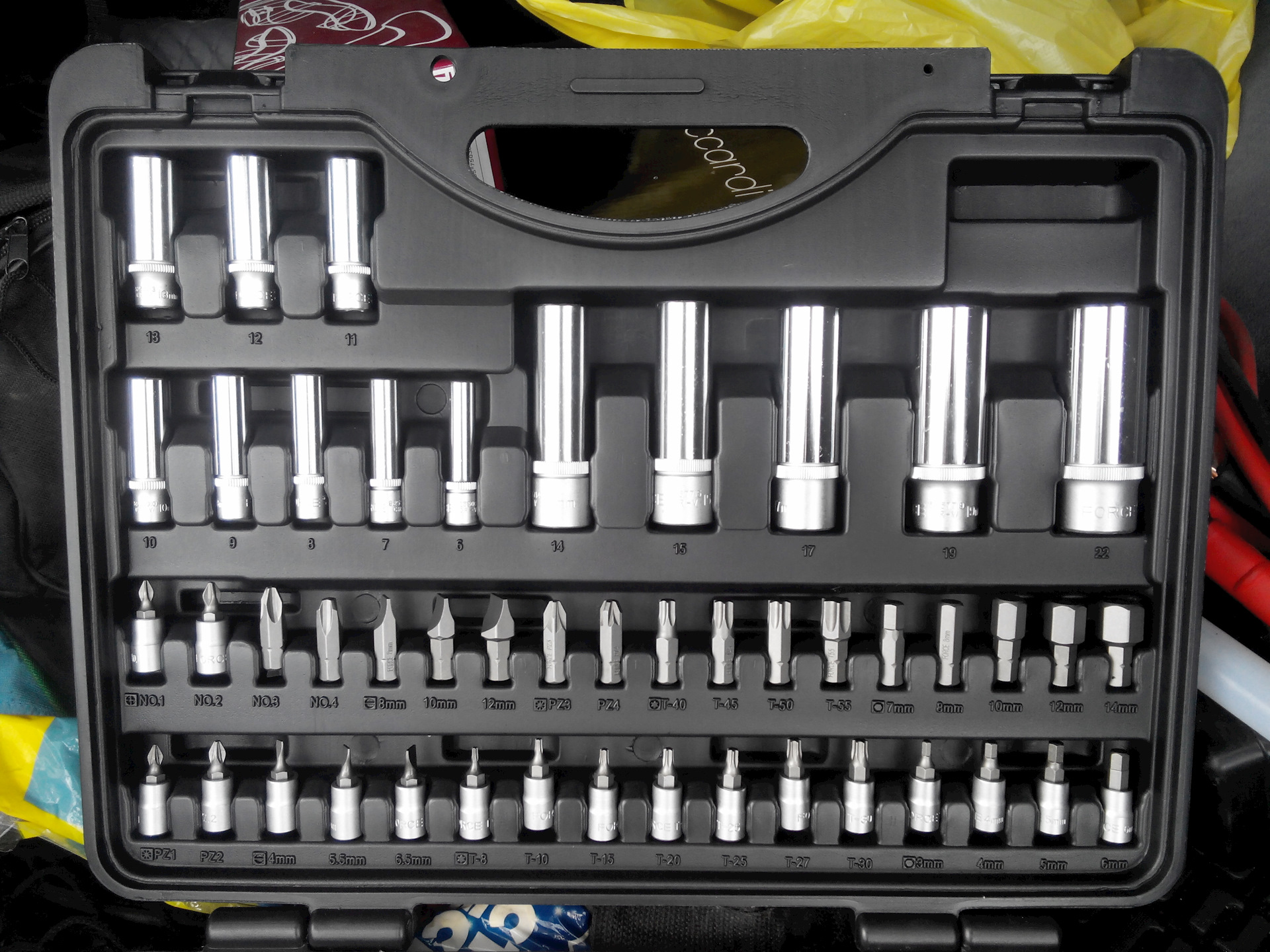 Набор инструмента Force 4941 94 предмета — KIA Sorento (2G), 2 л, 2013 года | аксессуары | DRIVE2