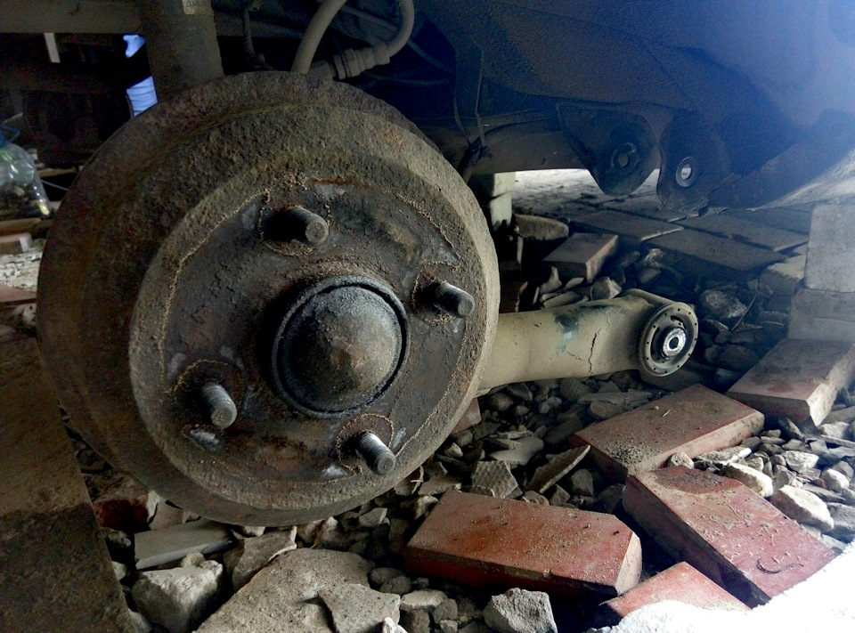 Запись №50. Сайлентблоки задней балки — Ford Escort Mk6, 1,6 л, 1998 ...