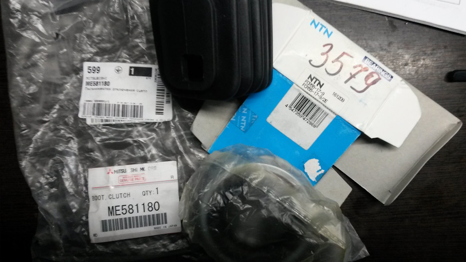 ME581180 Пыльник Mitsubishi | Запчасти на DRIVE2