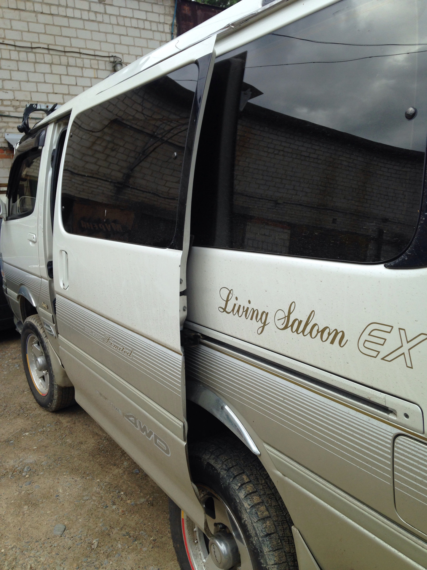 Кронштейн боковой двери. — Toyota HiAce (H100), 3 л, 1999 года | тюнинг ...