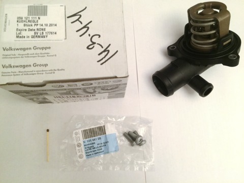 059121111N Термостат системы жидкостного охлаждения VAG | Запчасти на ...