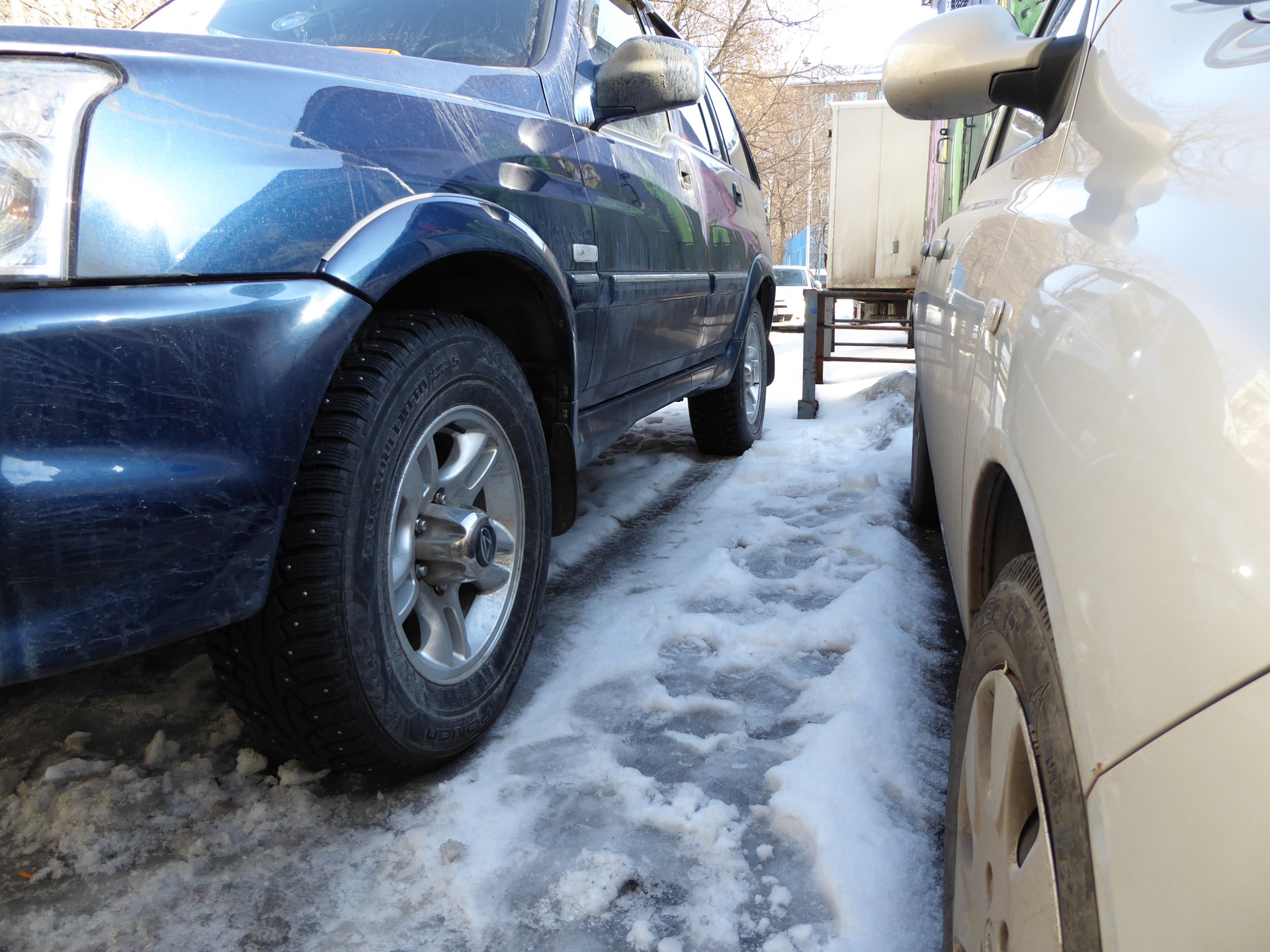 Долой пластиковые накладки на пороги — ТагАЗ Road Partner, 2,3 л, 2009 ...