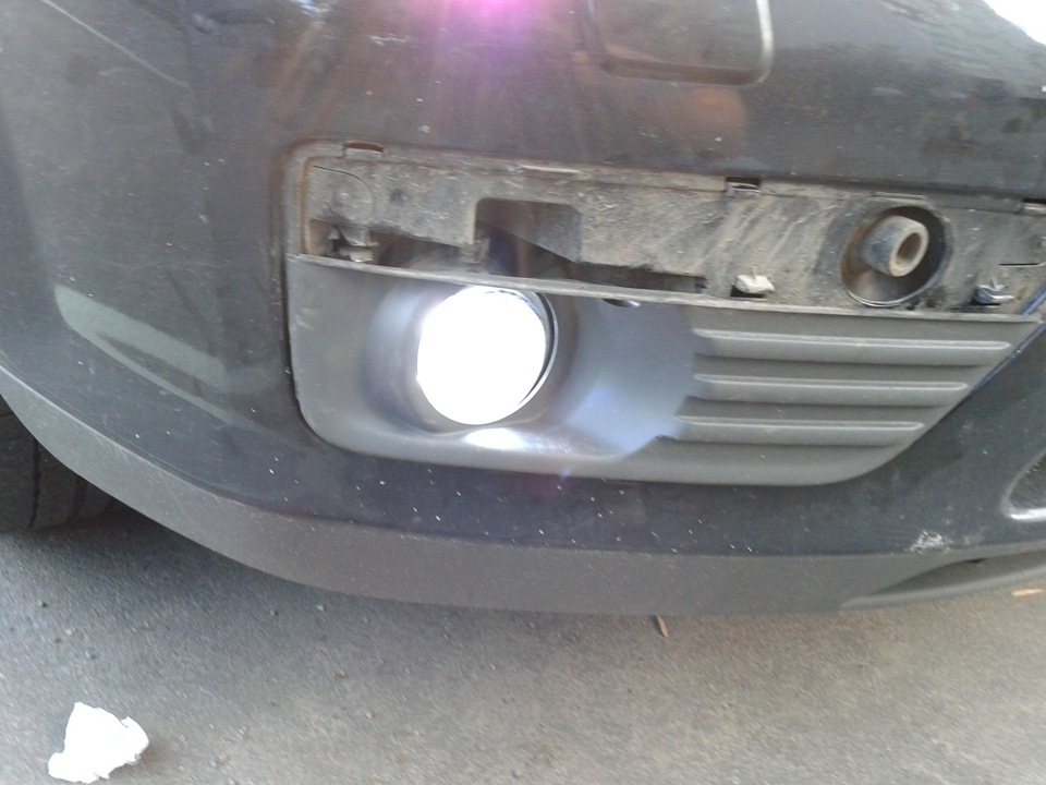 Лампочки H8 в противотуманки. — Ford Focus Hatchback II, 2 л, 2007 года ...