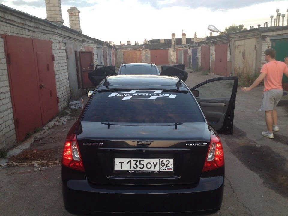 Установка дефлектора на заднее стекло. — Chevrolet Lacetti Sedan, 1,4 л ...
