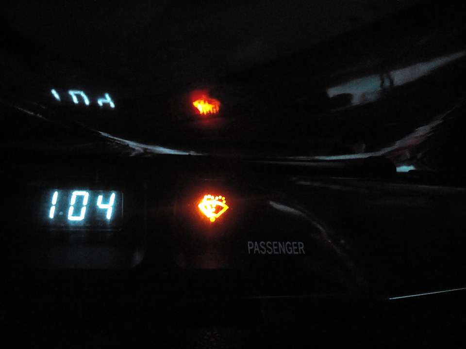 Индикатор уровня омывающей жидкости — Toyota Camry (XV40), 2,4 л, 2008 ...