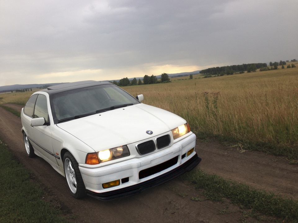 М-бампер, реснички, черные ноздри и желтые фары. — BMW 3 series Compact ...