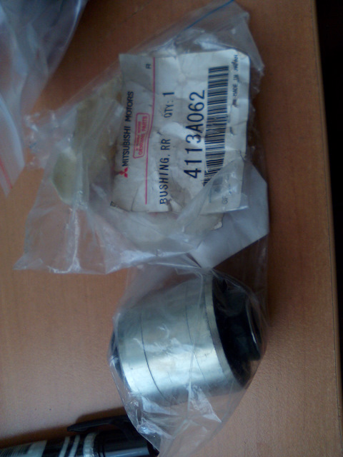 4113A062 Сайлентблок заднего рычага внешний OEM Mitsubishi | Запчасти ...