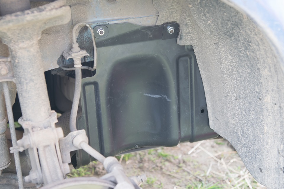 Новый водоотражатель двигателя + замена накладок + левой ПТФ ...