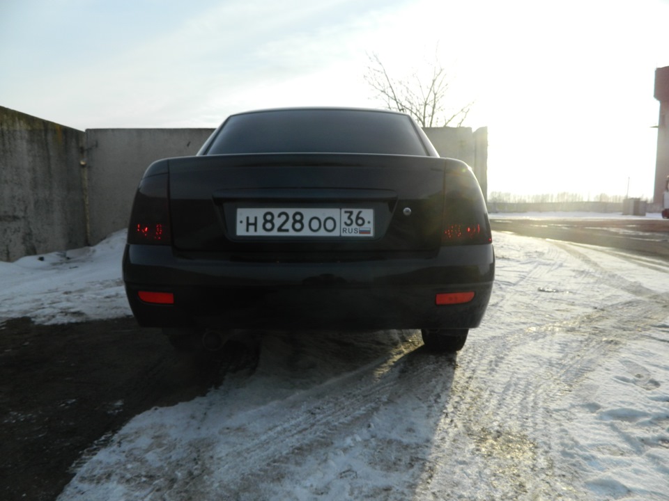Подзатонировал задние стопы — Lada Приора седан, 1,6 л, 2010 года ...