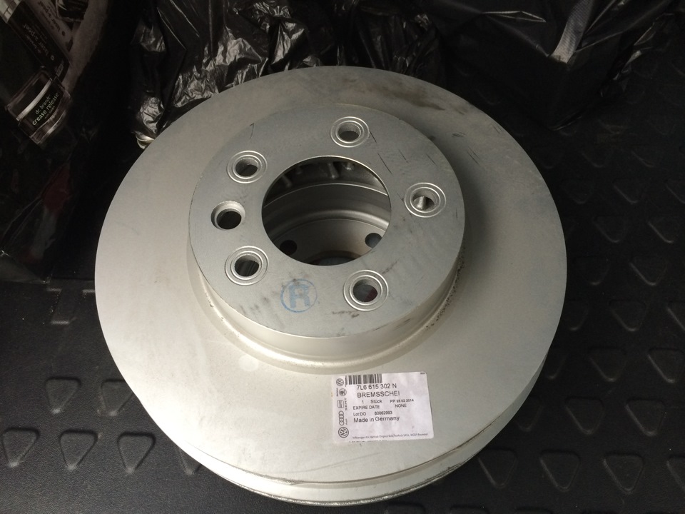 Меняю тормоза по кругу и мечтаю об апгрейде))) — Volkswagen Touareg (2G ...