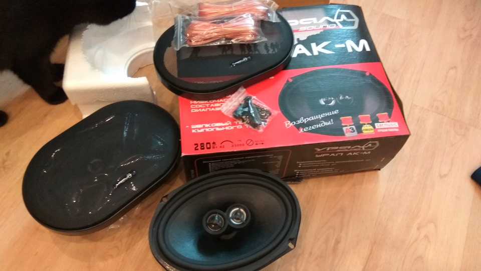 Замена тыловой акустики на "Урал АК-М" и шумоизоляция полки… — Toyota ...