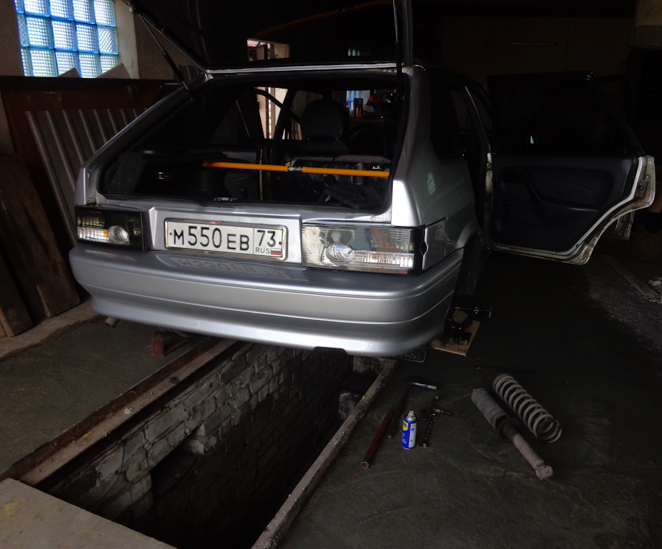 Задний амортизатор — Lada 2114, 1,5 л, 2004 года | своими руками | DRIVE2