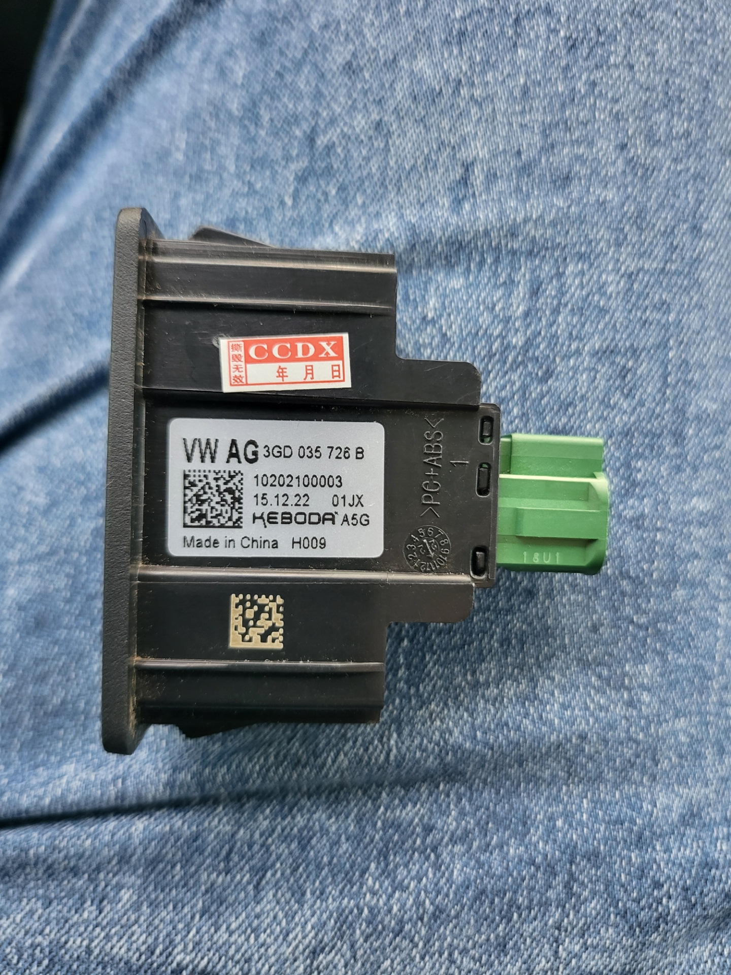 Golf 7 USB-C + USB HUB — Volkswagen Golf Mk7, 1,6 л, 2016 года | тюнинг ...