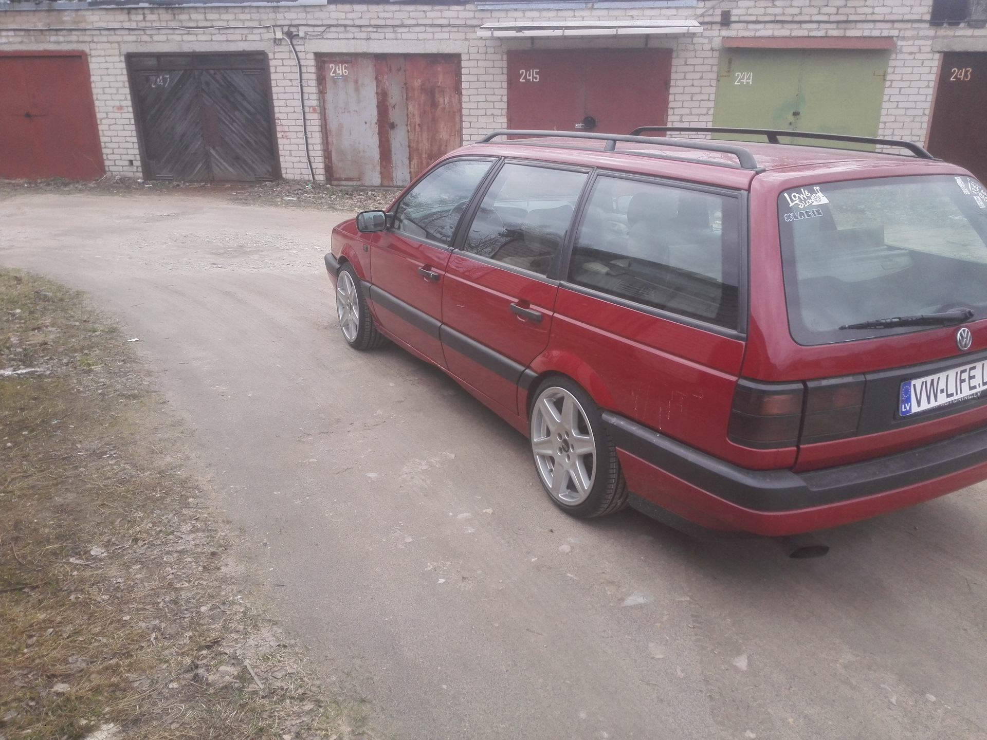 Поставил колёса на машину — Volkswagen Passat Variant (B3), 2,8 л, 1991 года | колёсные диски ...