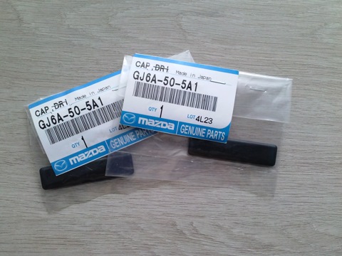 GJ6A505A1 ЗАГЛУШКА В МОЛДИНГ КРЫШИ. Mazda | Запчасти на DRIVE2