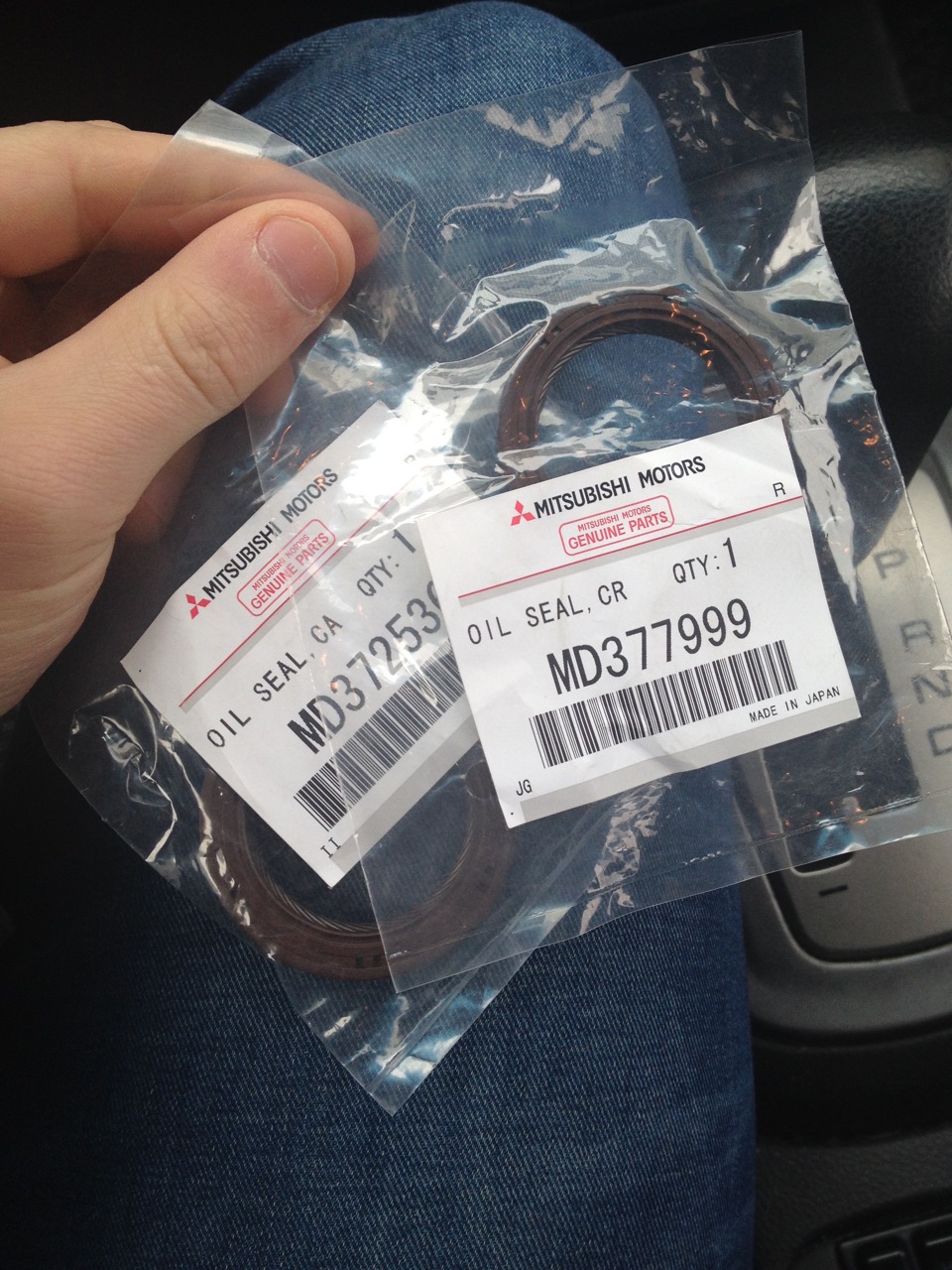 Замена сальников колена и распреда — Mitsubishi Lancer IX, 1,6 л, 2005 ...