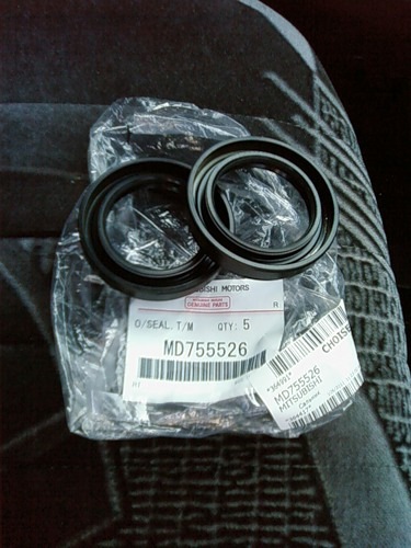 MD755526 САЛЬНИК КРЫШКИ ПЕРЕДНЕГО ДИФФЕРЕНЦИАЛА Mitsubishi | Запчасти ...