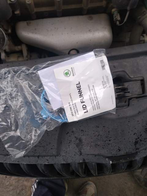 000096706 Крышка-воронка бачка омывателя VAG | Запчасти на DRIVE2