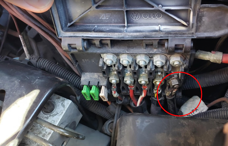 Провод генератора — Volkswagen Transporter T4, 2,8 л, 2002 года ...